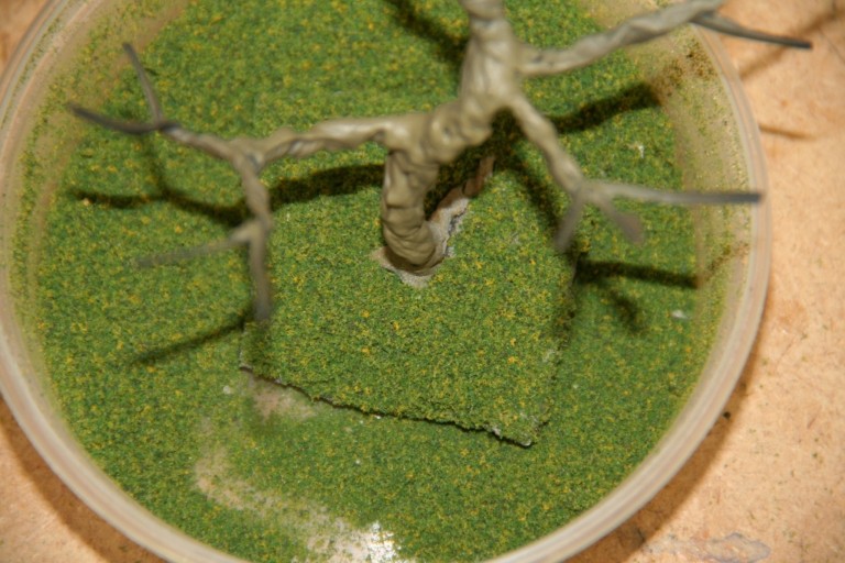 Cheap & Easy Way to Make Amazing Miniature Trees (How To)